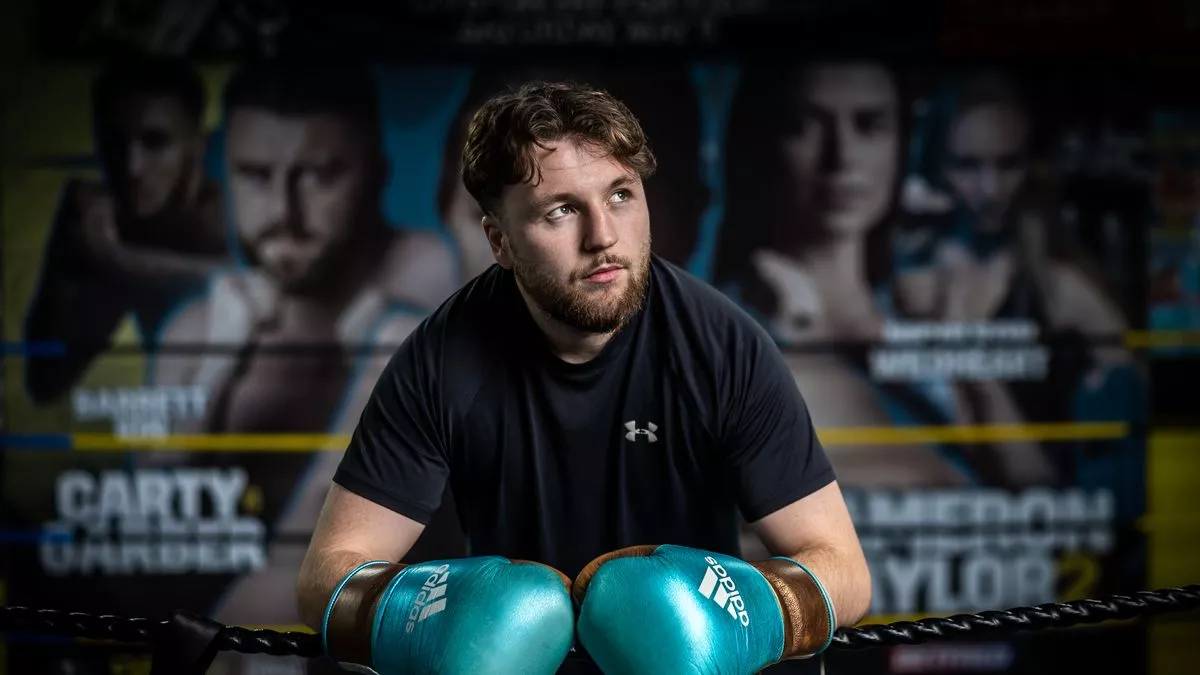 Whats in a Name - Collins Name Doesn't Weigh Heavy on Debutant Podge ...