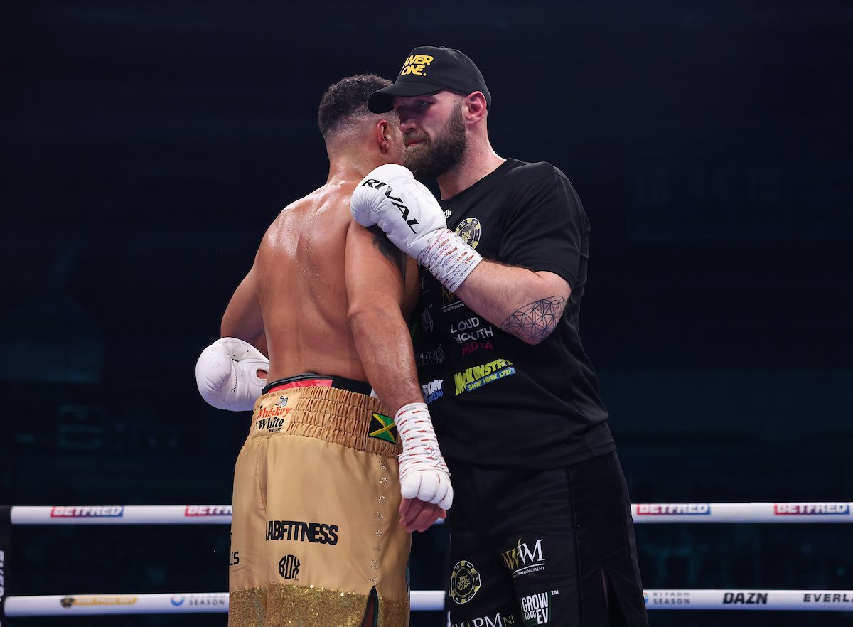 Steven Ward Stops Tommy McCarthy in Battle of Friends - Irish Boxing
