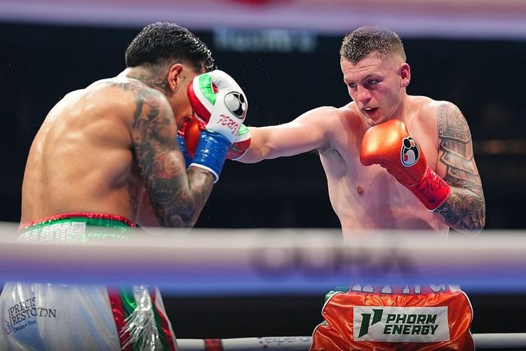A Bout of Paramount Importance - Walsh Set for Mexican Test as Dana ...